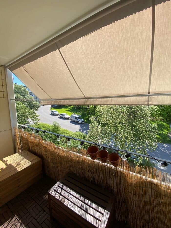 Balkongmarkis R100 - Riviera fönstermarkis